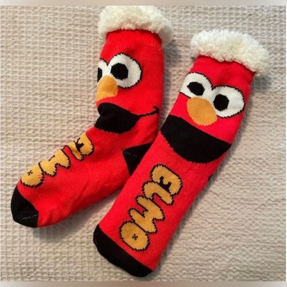 Sesame Street | Accessories | Elmo Slipper Socks Womens 59 Fuzzy Knit ...